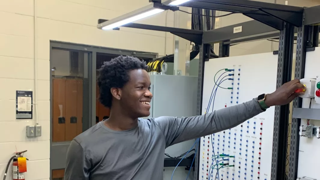 Electrical Engineering Technician Program